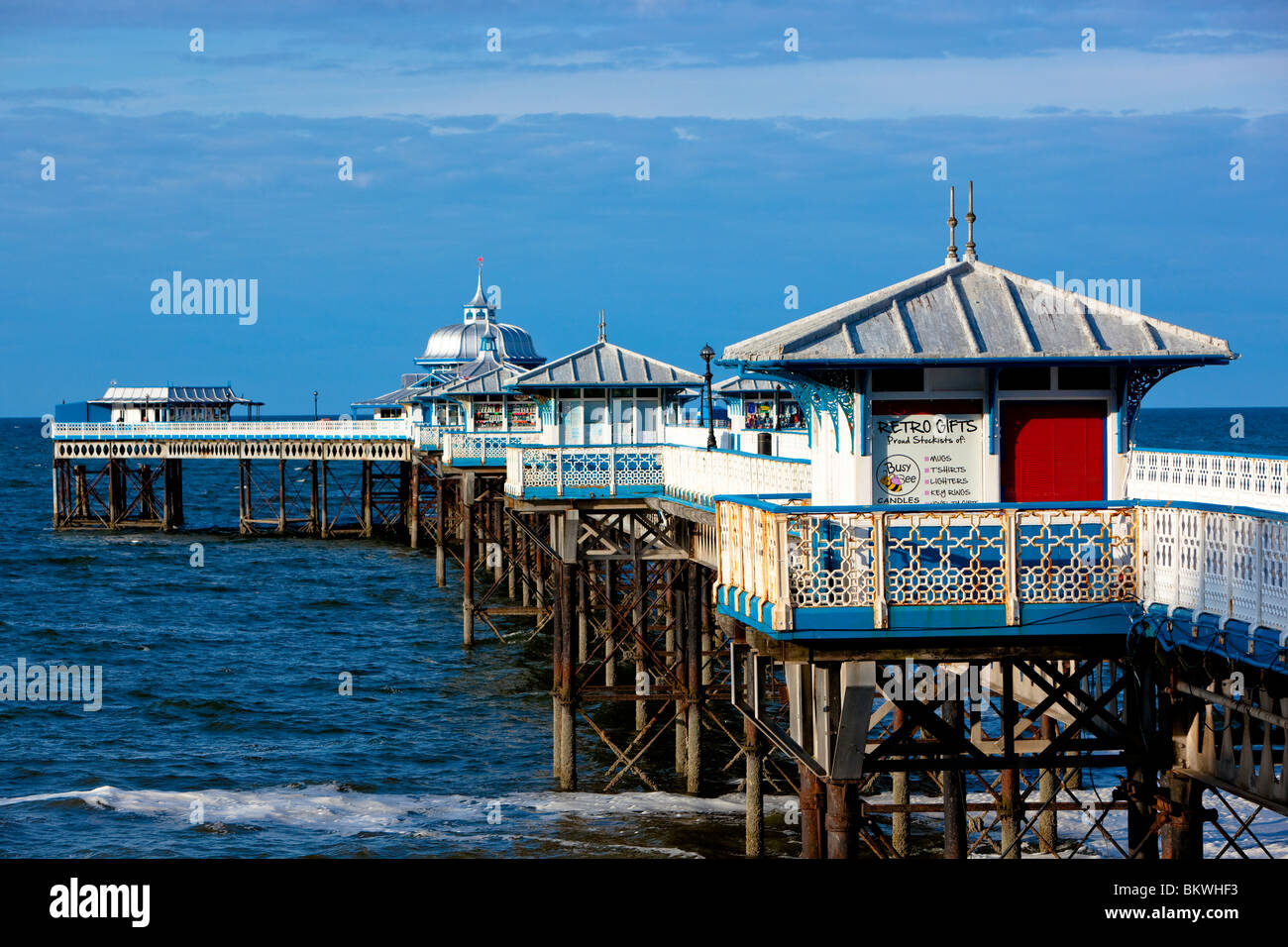 Iron built victorian pier llandudno tourism hi-res stock photography ...