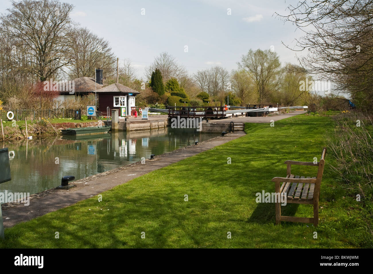 Radcot Lock on the River Thames in Oxfordshire, Uk Stock Photo - Alamy
