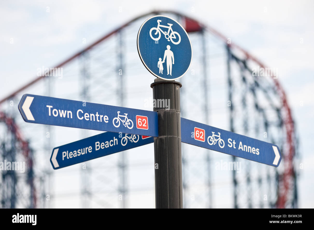 Blackpool pleasure beach sign hi-res stock photography and images - Alamy