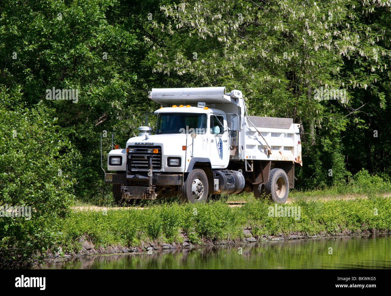 2022 Mack Dump Trucks