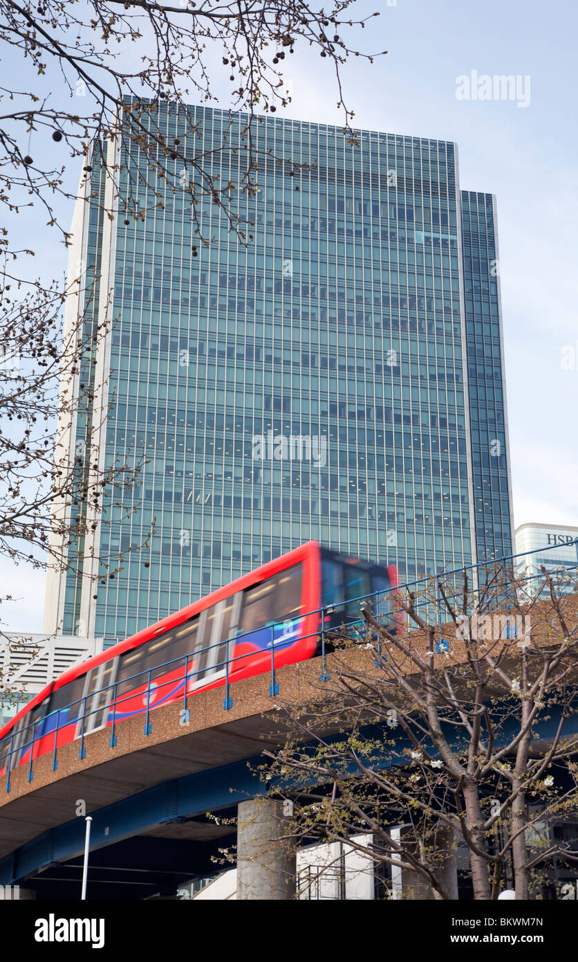 Dlr red train hi-res stock photography and images - Alamy