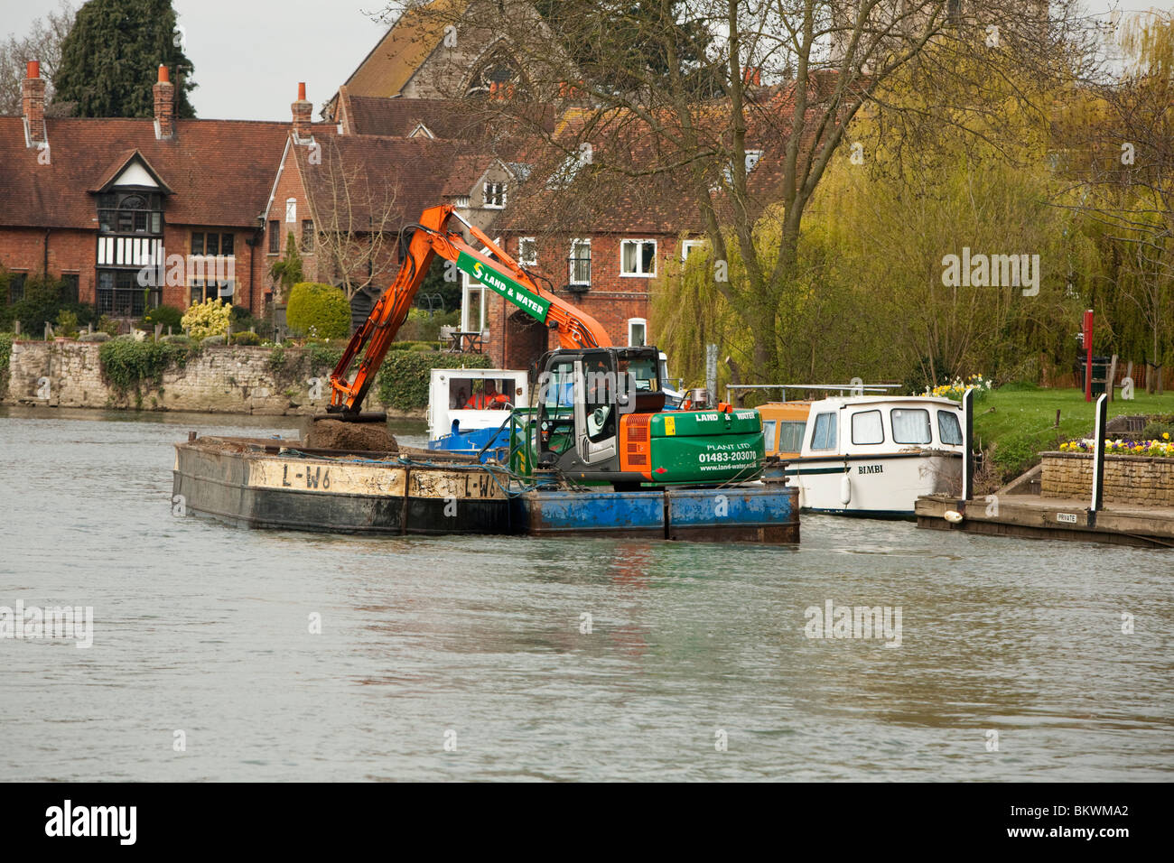 Dredge river hi-res stock photography and images - Alamy