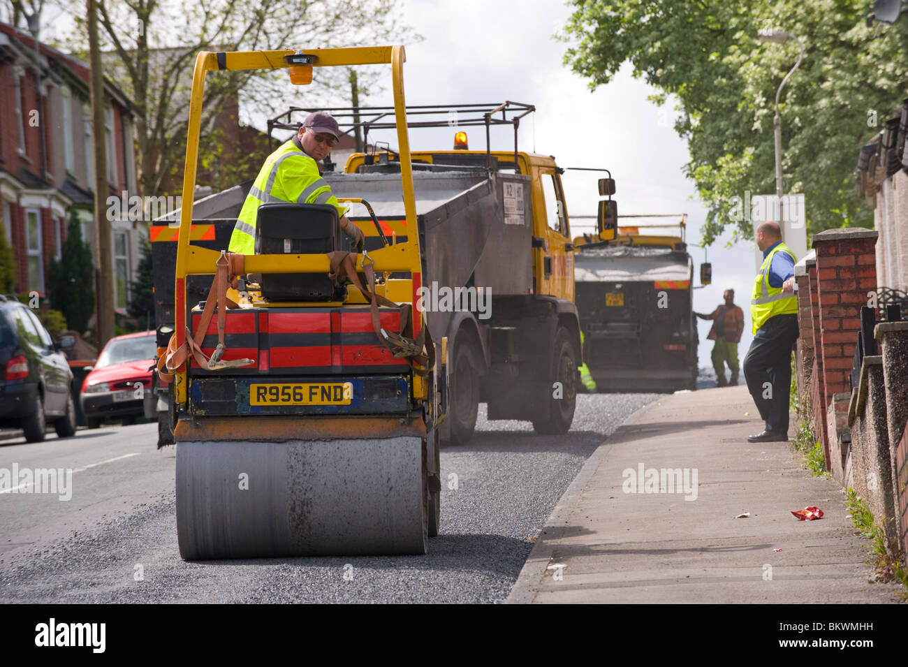 Surface dressing roads hi-res stock photography and images - Alamy