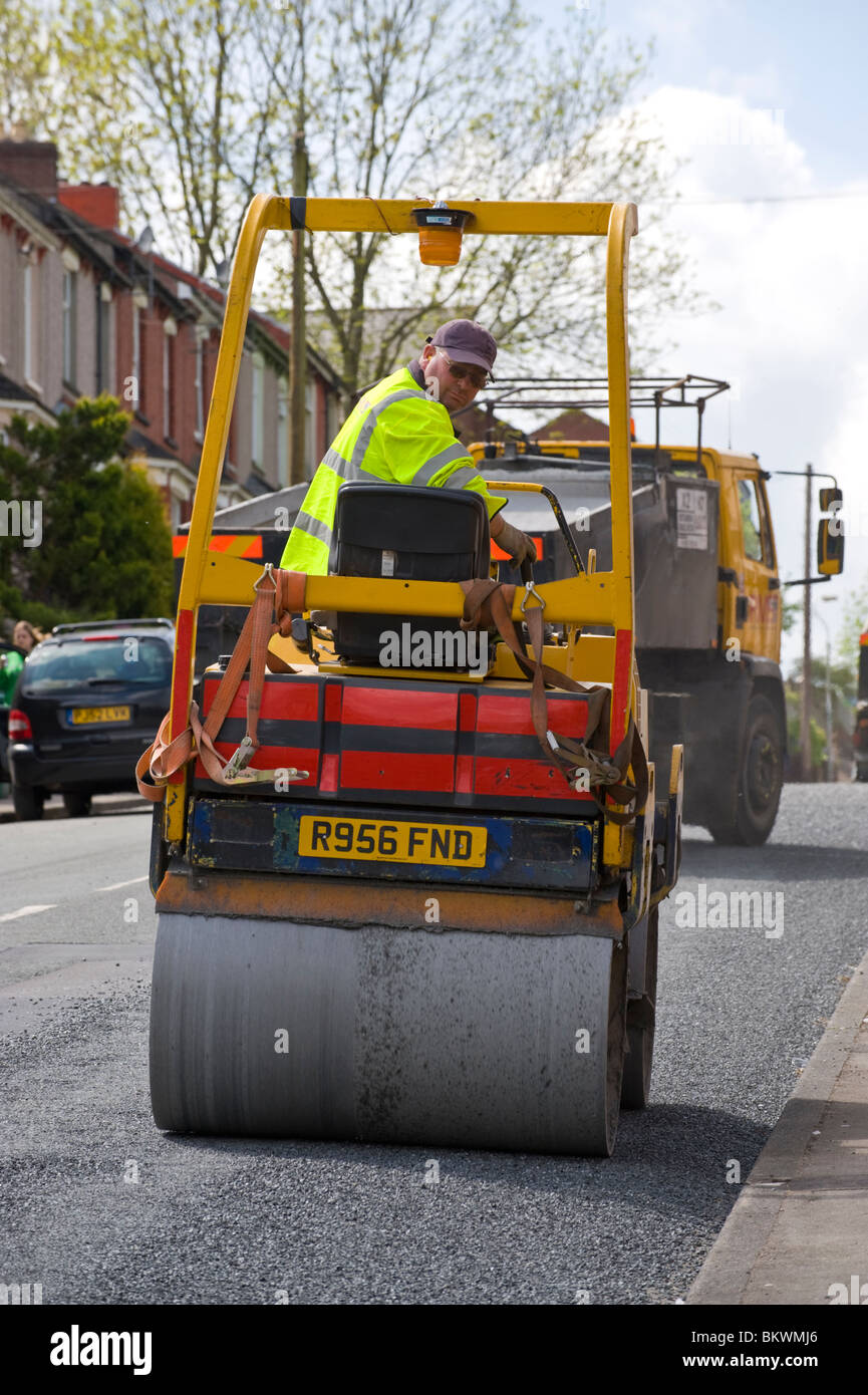 Road resurfacing using a preservation treatment Surface Dressing of ...