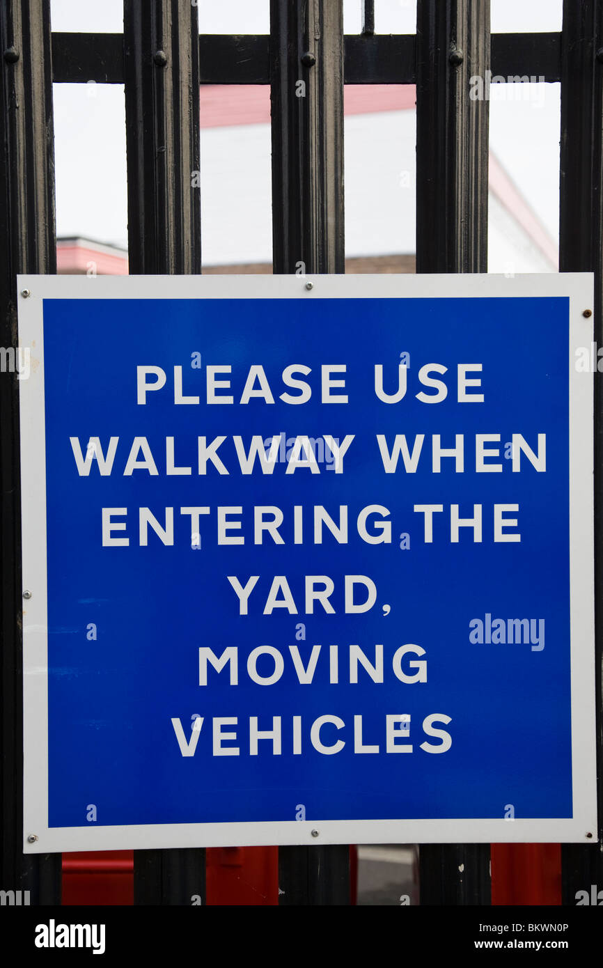 Blue and white notice sign hi-res stock photography and images - Alamy