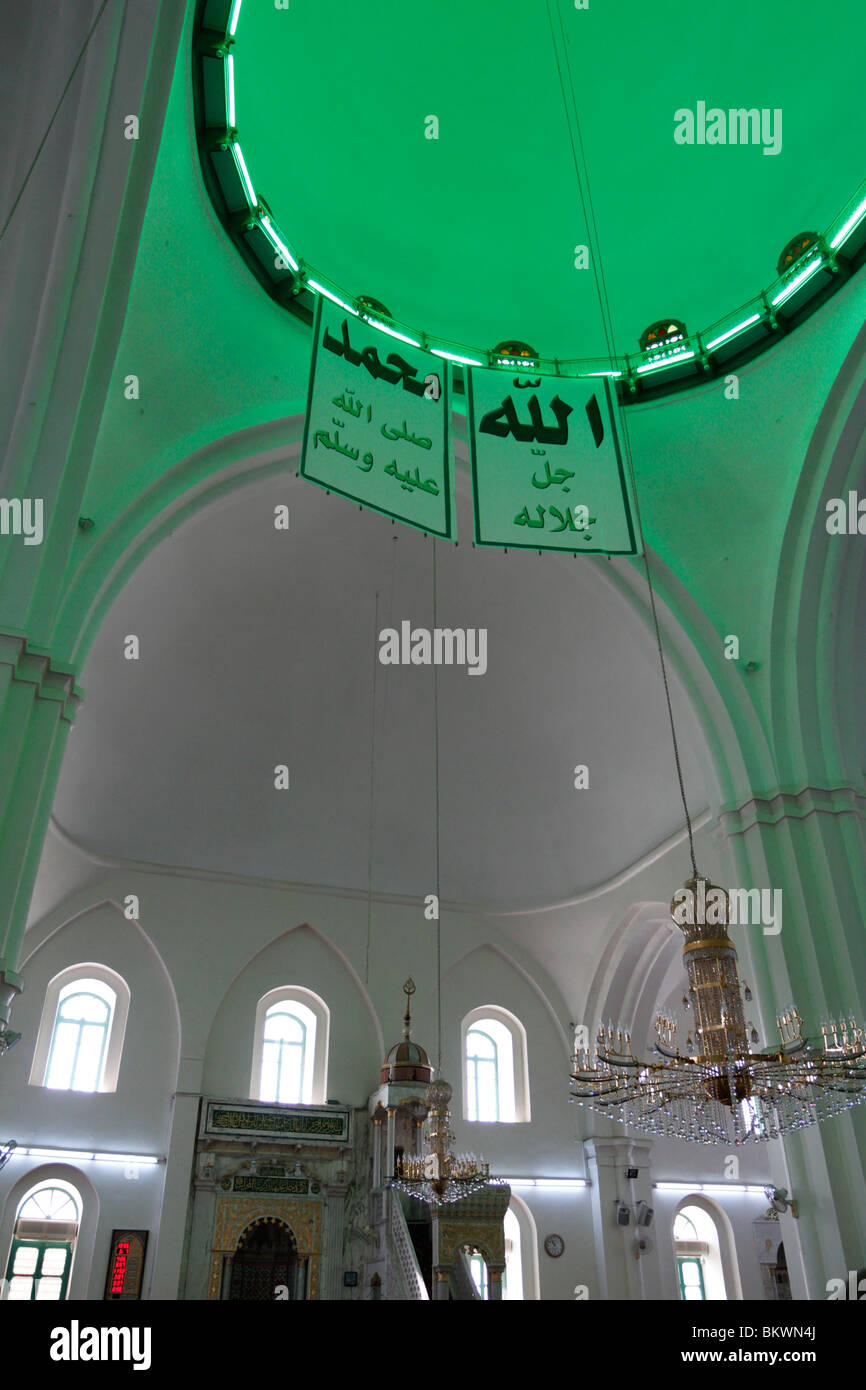 Inside Khalid Al-Walid Mosque in Homs, Syria Stock Photo - Alamy