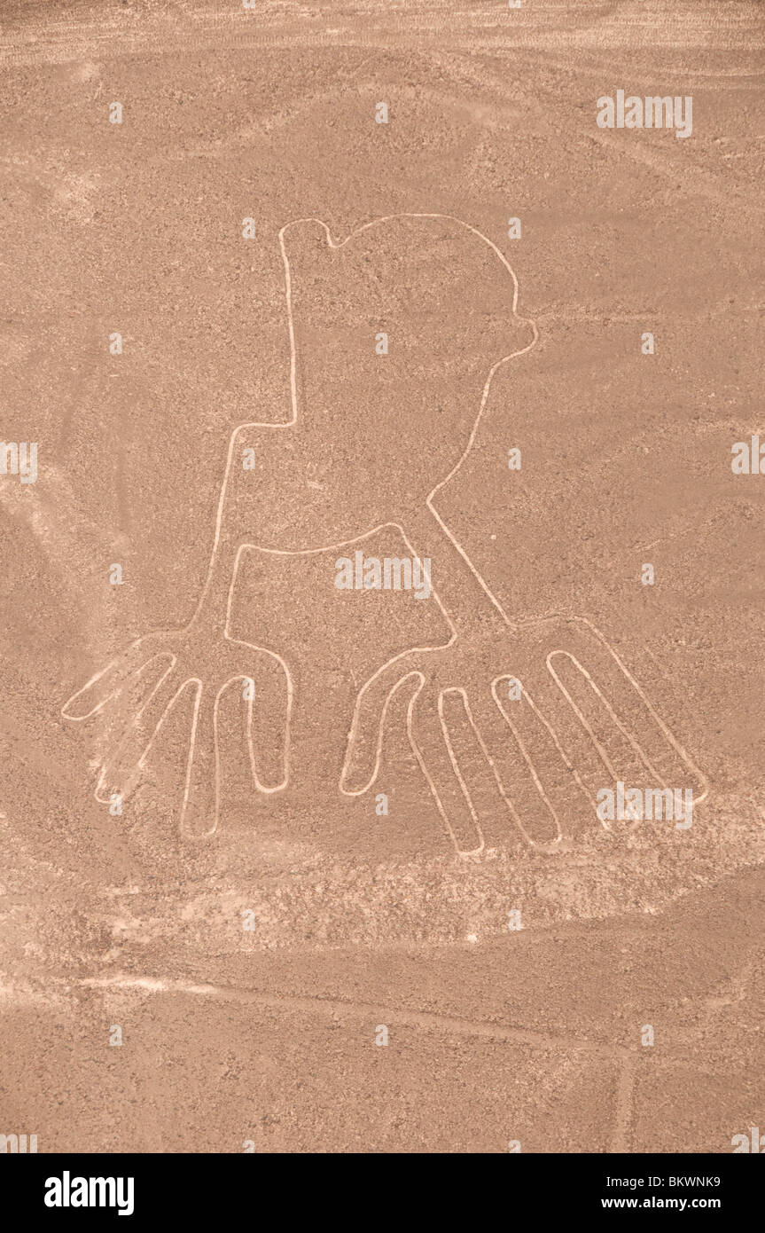 Aerial photo of the hands pattern at Nazca lines, Peru Stock Photo - Alamy