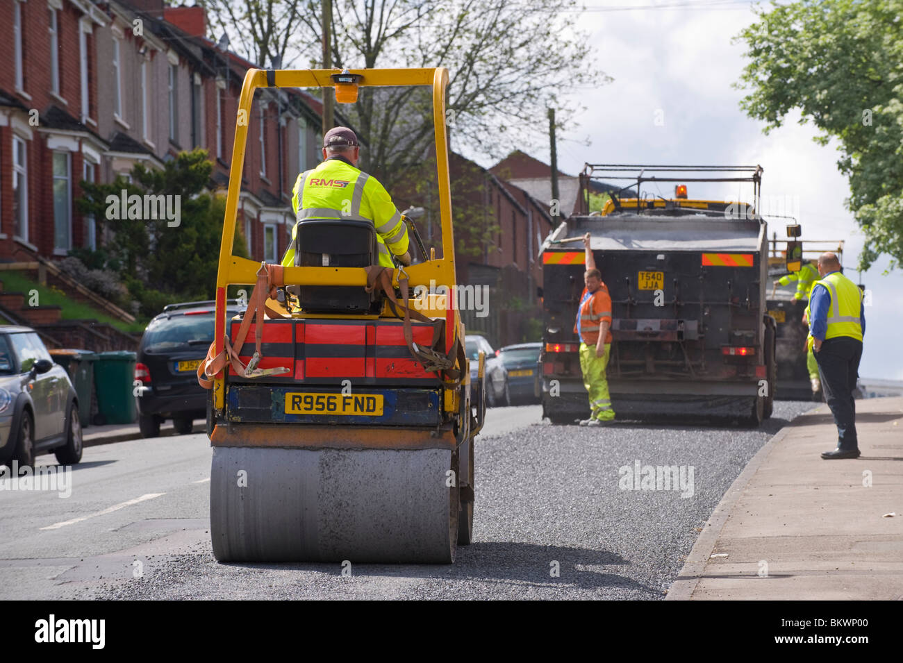 Road resurfacing using a preservation treatment Surface Dressing of ...
