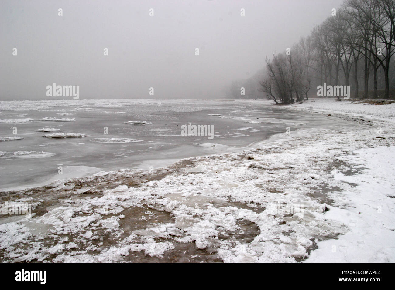 winter, ice, frozen, danube, river Stock Photo - Alamy