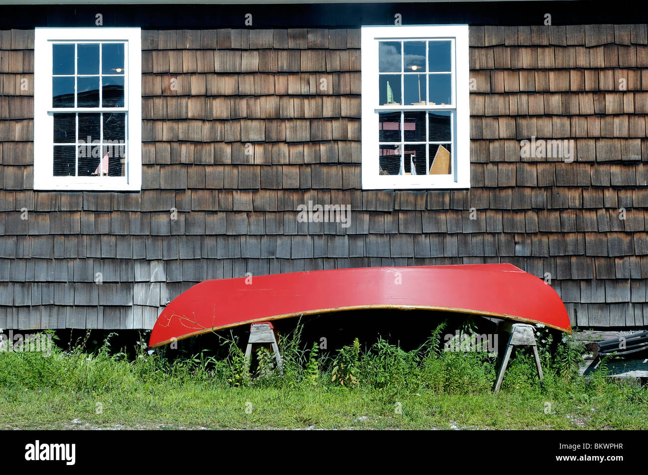 Inverted canoe hi-res stock photography and images - Alamy