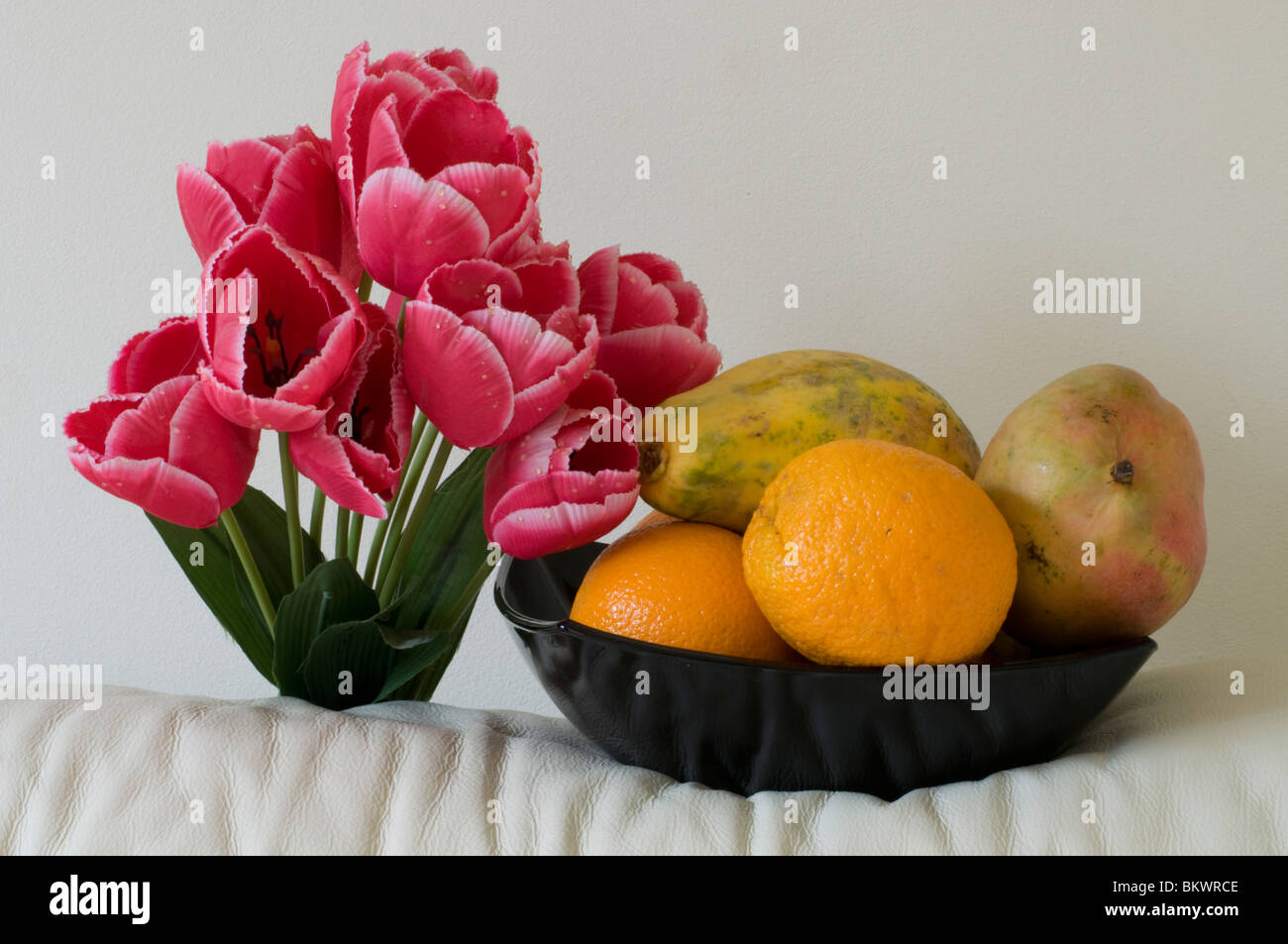 Bowl of Tropical Fruits or Common culinary fruits Stock Photo - Alamy