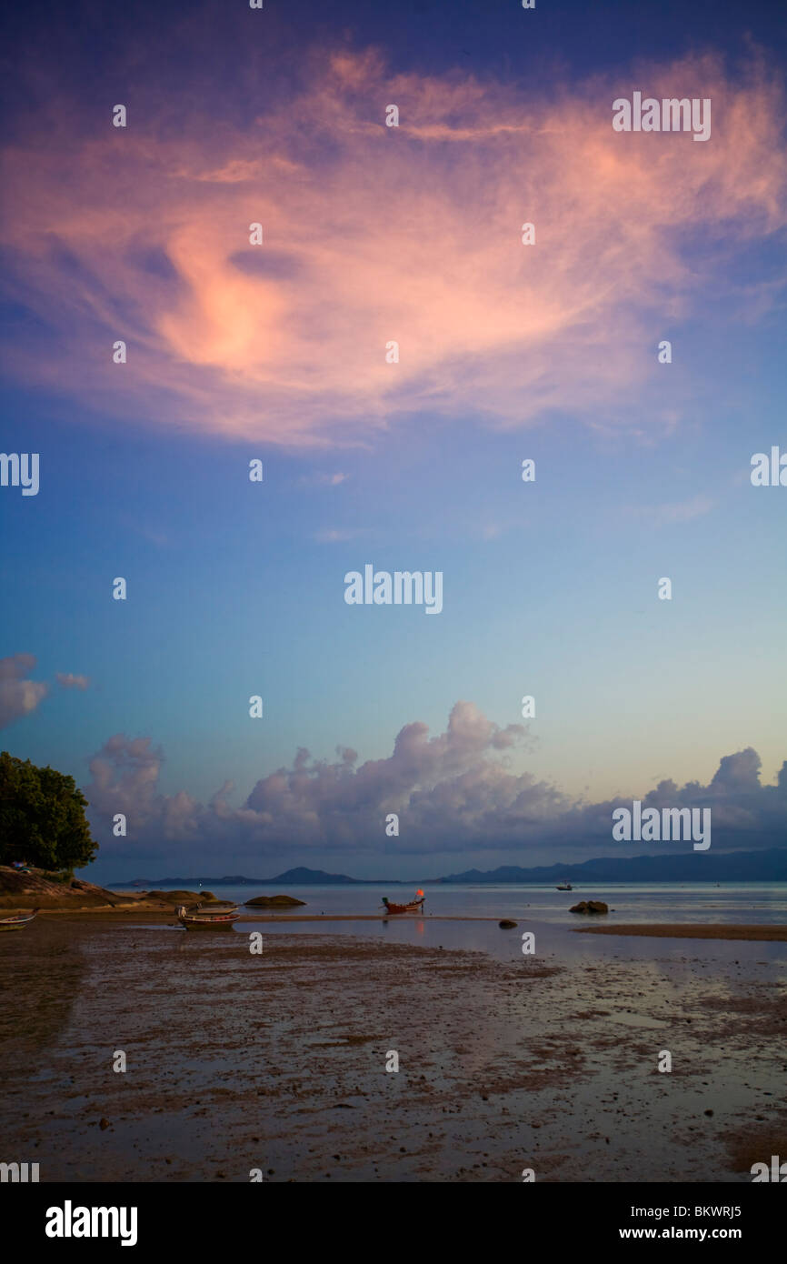 Tide out sunsets hi-res stock photography and images - Alamy