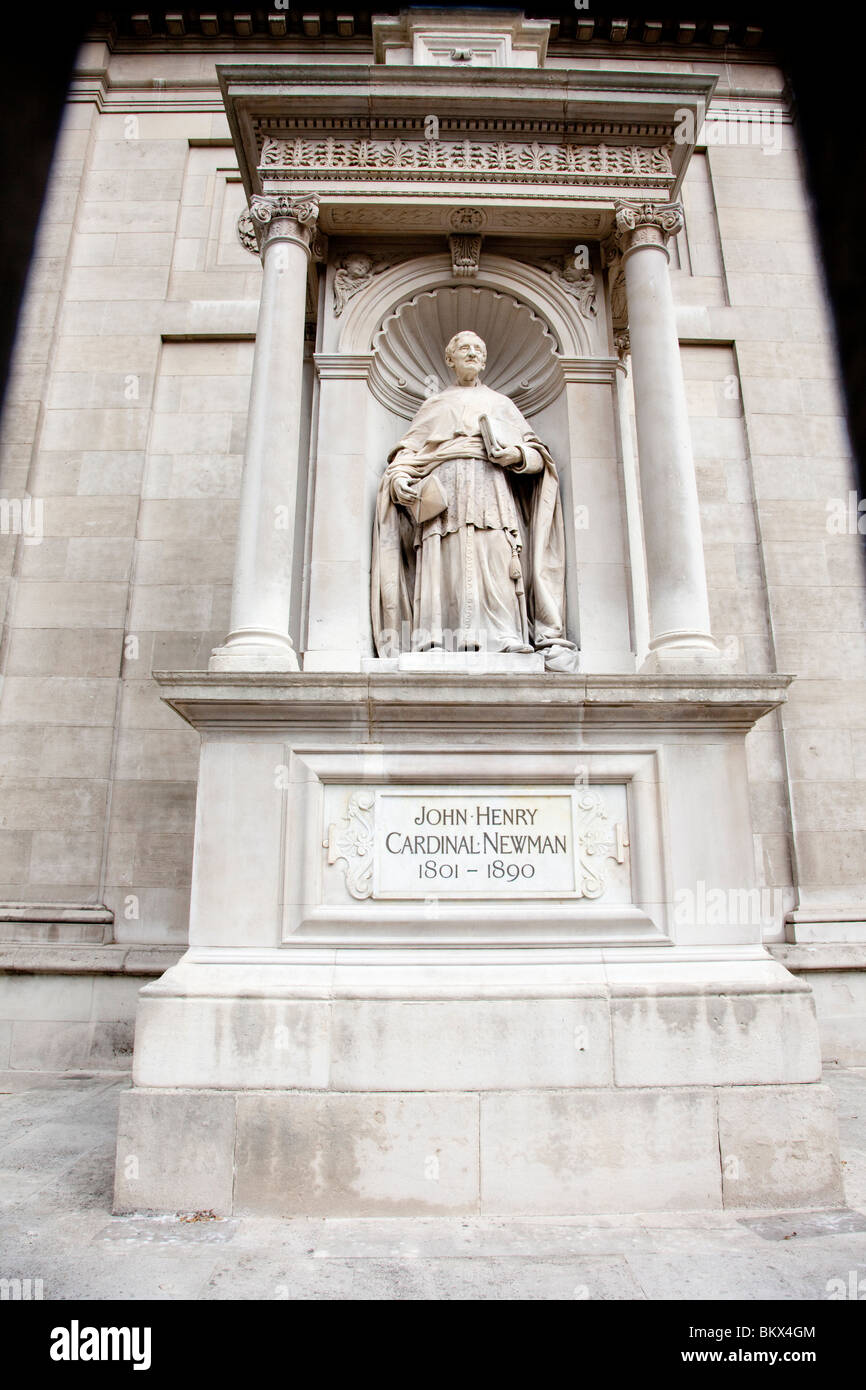 Statue of John Henry Cardinal Newman, Brompton Road, London, UK Stock ...