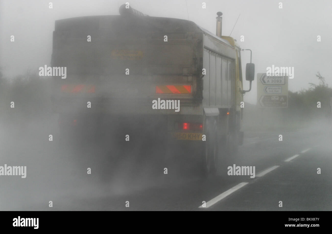 Truck in heavy rain on hi-res stock photography and images - Alamy
