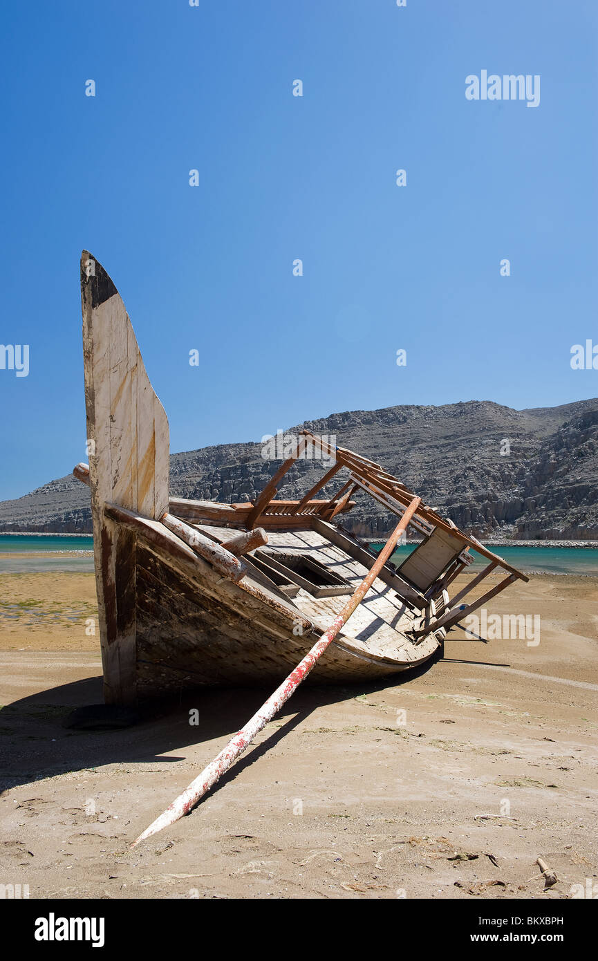 Traditional fishing boat, Musandam coast, Oman Stock Photo - Alamy Traditional fishing boat, Musandam coast, Oman Stock Photo - Alamy