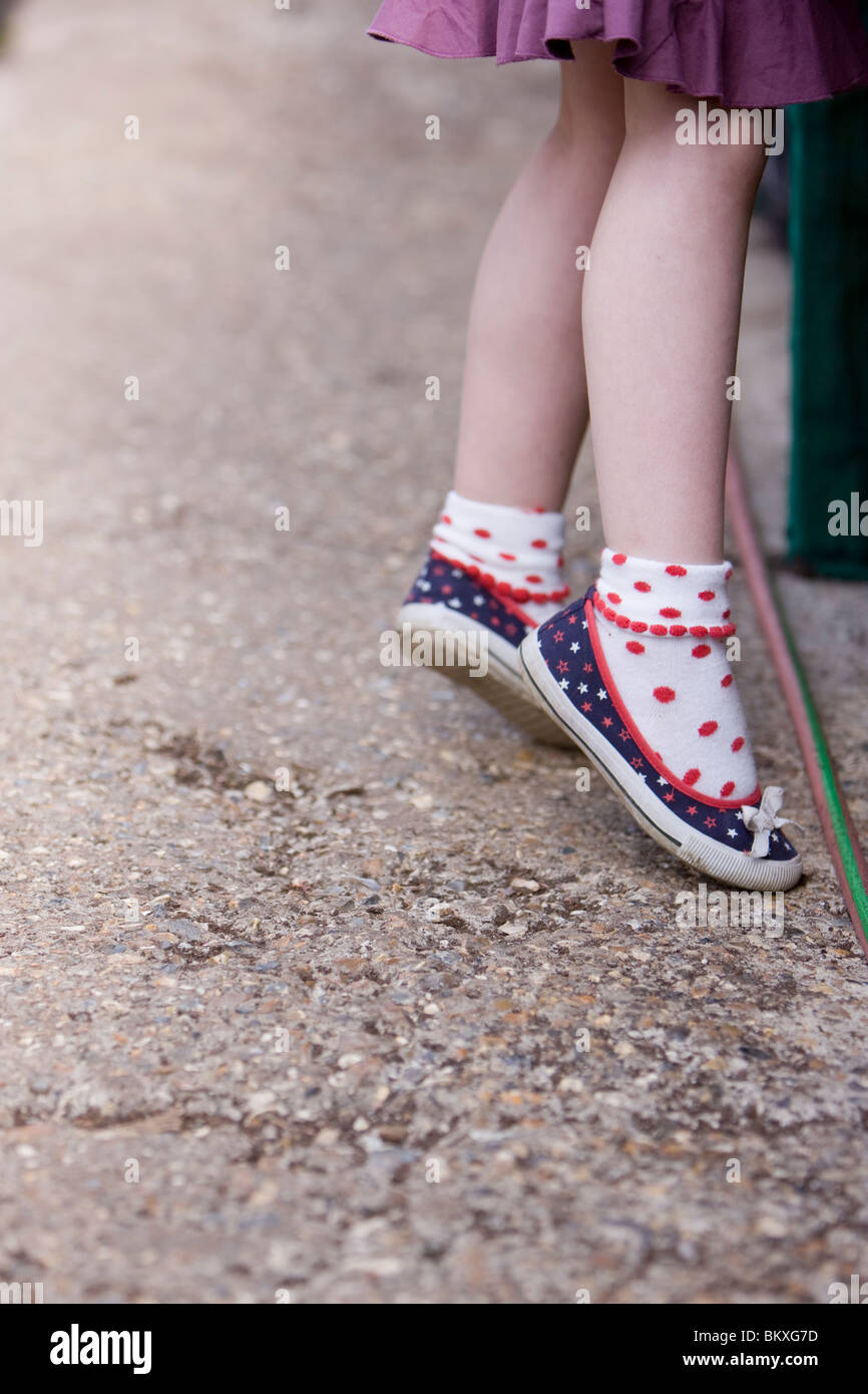 Tiptoeing hi-res stock photography and images - Alamy