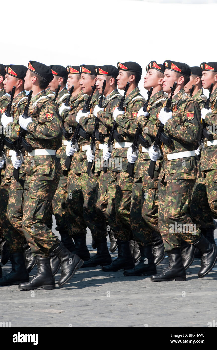 Army soldier walking leadership ceremony military hi-res stock ...