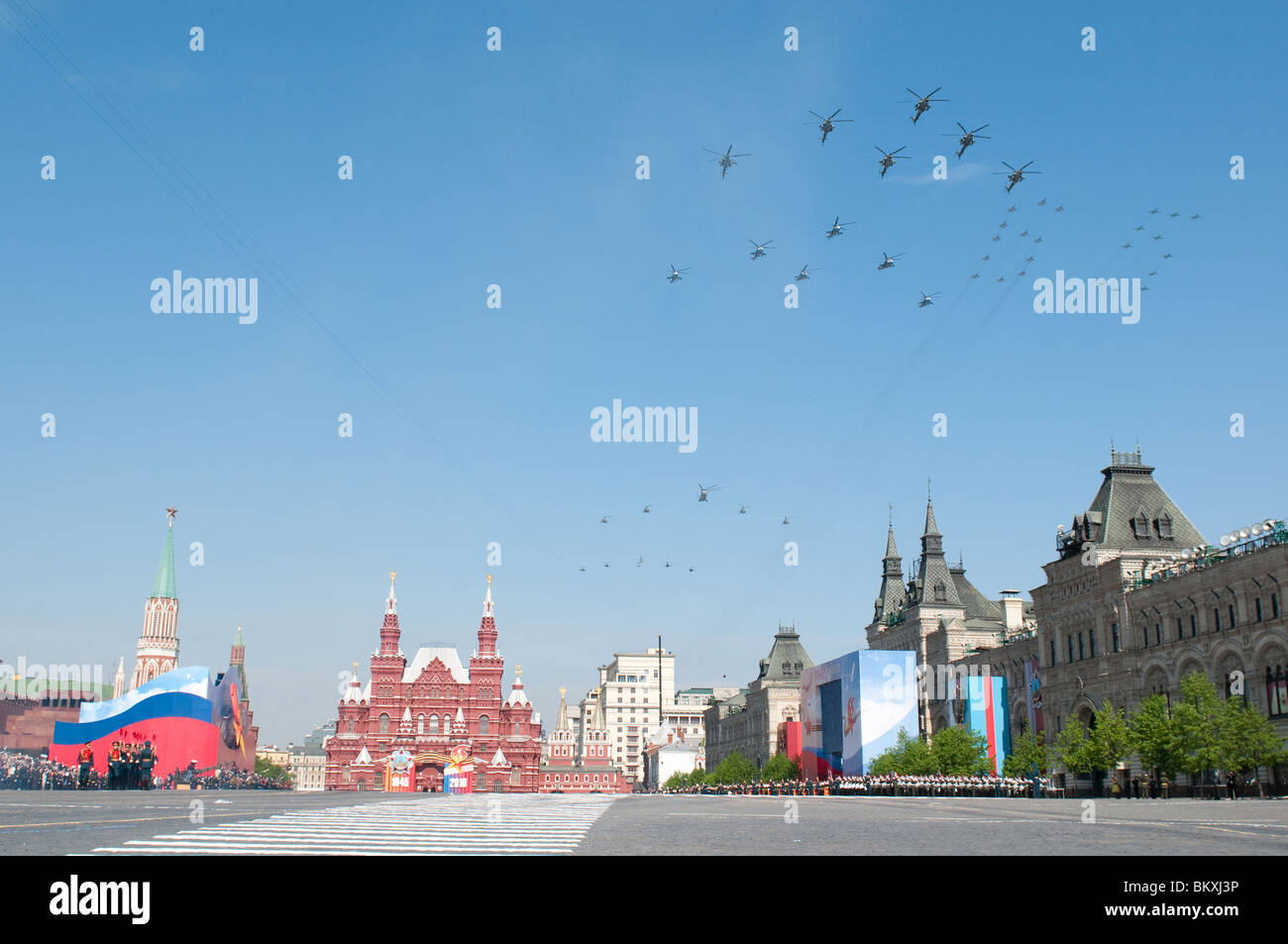 Russian air force fly hi-res stock photography and images - Alamy