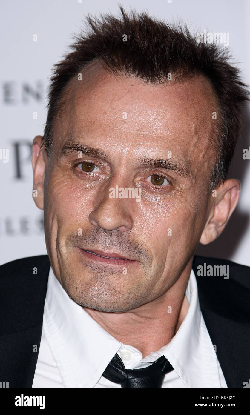 Robert Knepper