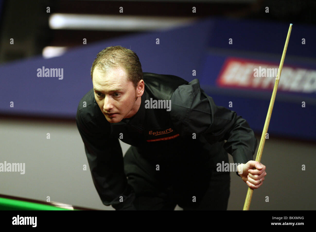 GRAEME DOTT WORLD SNOOKER CHAMPIONSHIP THE CRUCIBLE SHEFFIELD ENGLAND ...