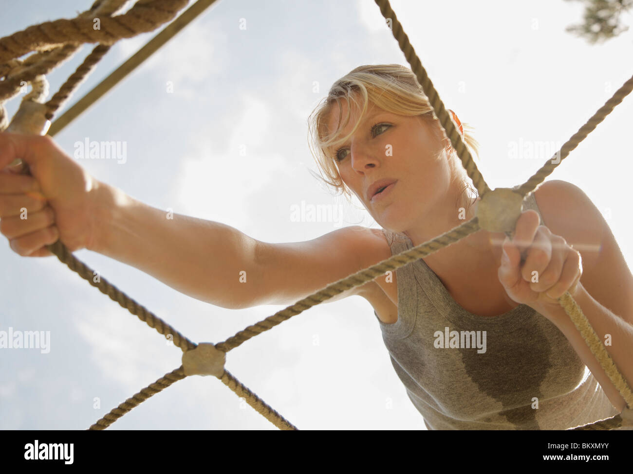 Female soldier obstacle course hi-res stock photography and images - Alamy