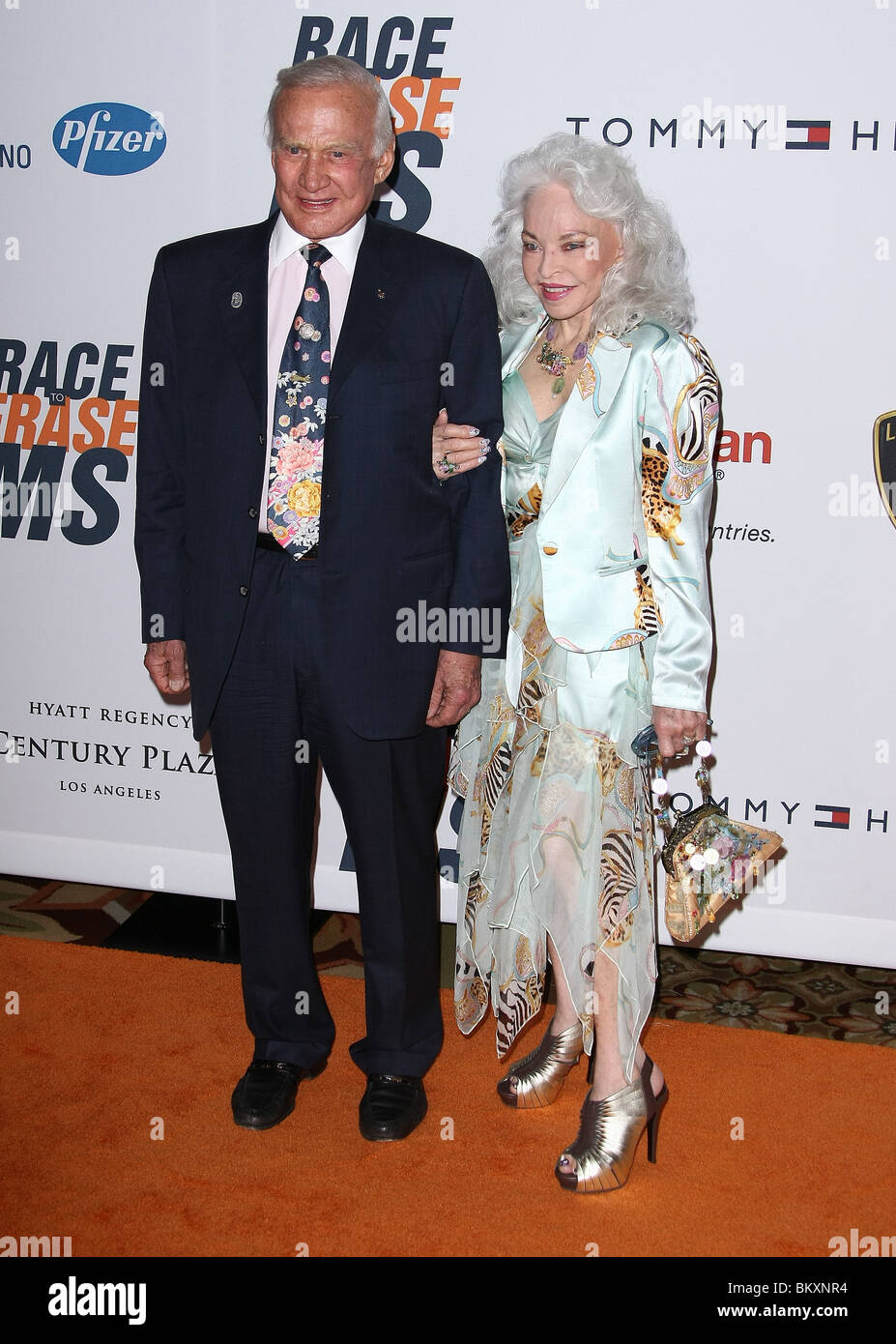 Buzz aldrin and wife lois hi-res stock photography and images - Alamy