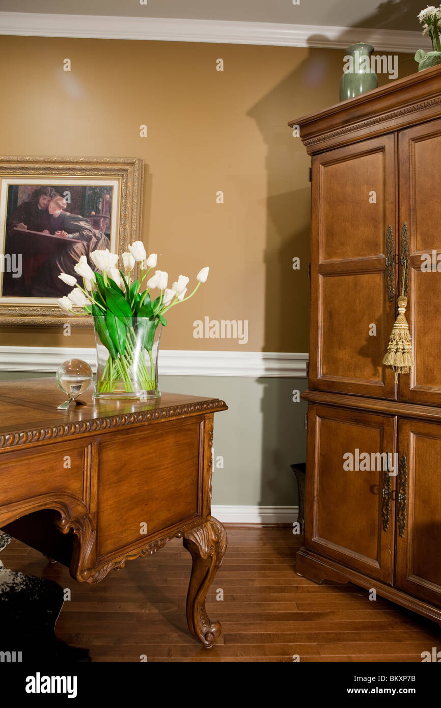 Elegant office with wooden classic looking furniture Stock Photo - Alamy