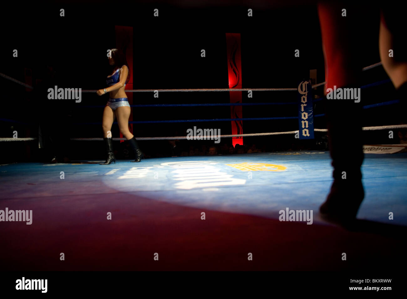 Mexico ring girls hi-res stock photography and images - Alamy