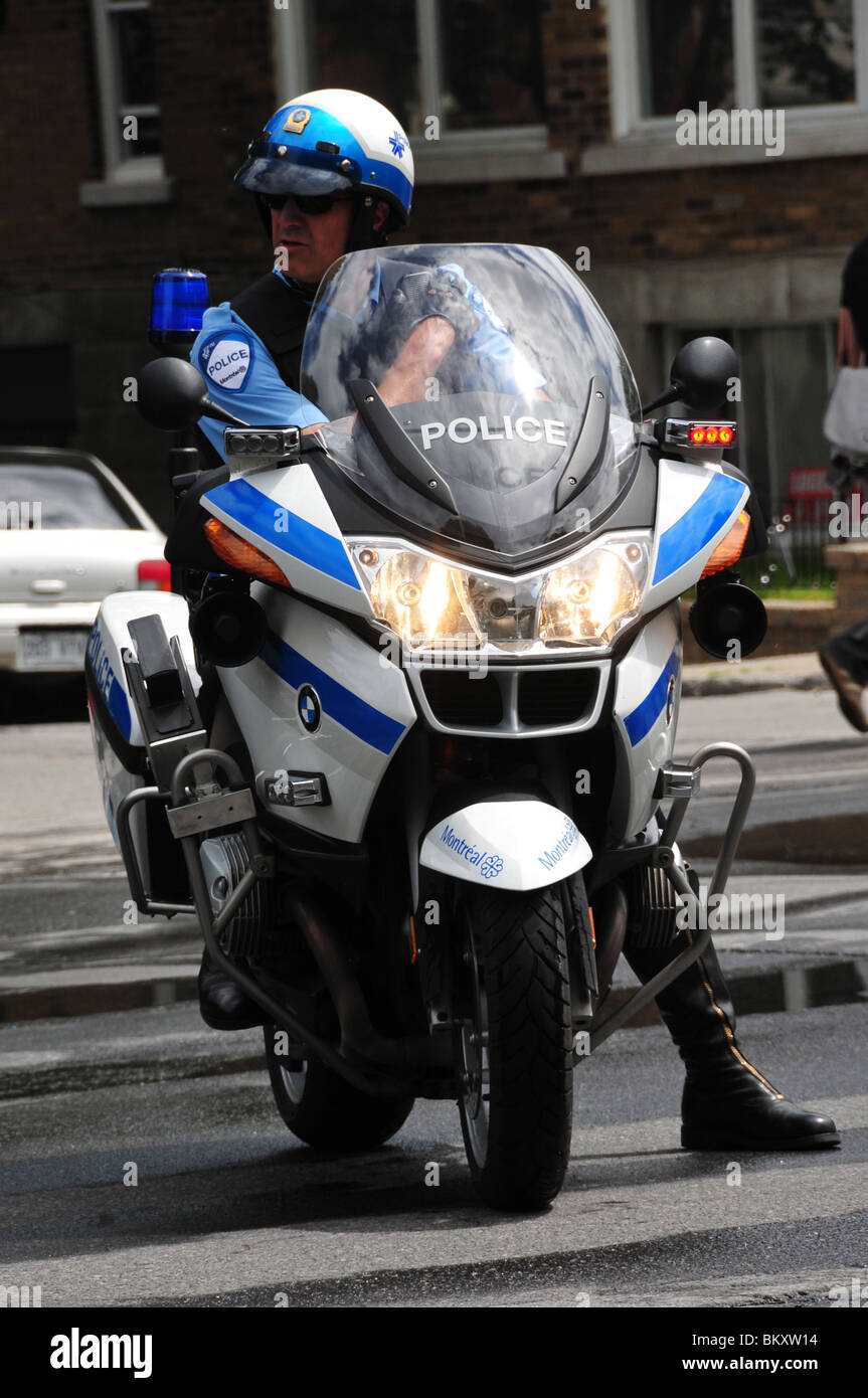 Police officer Montreal Stock Photo - Alamy