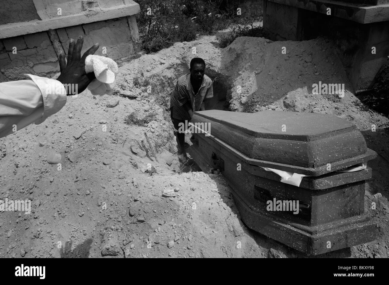 Haitian cemetery hi-res stock photography and images - Alamy