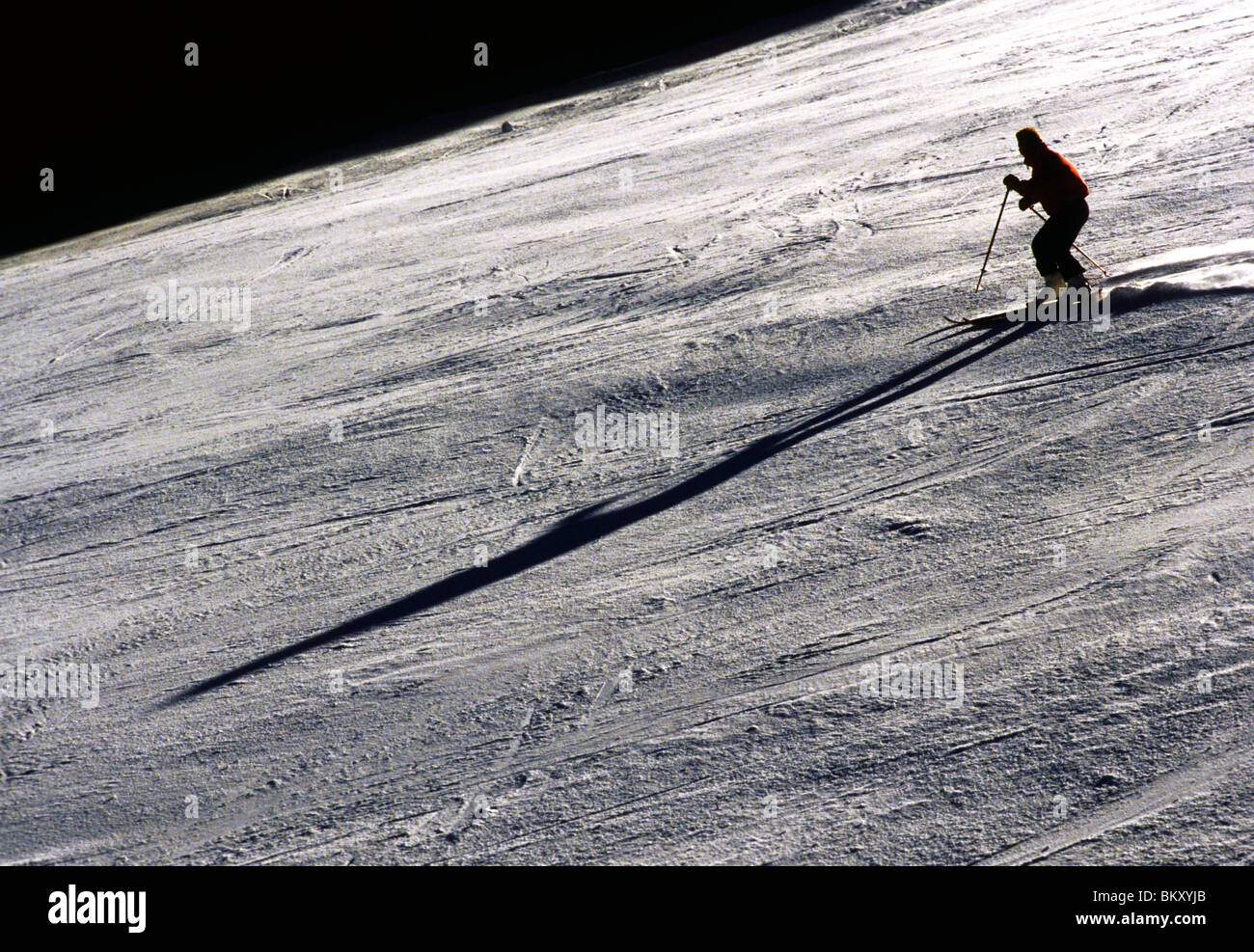 Ski slope silhouette skier hi-res stock photography and images - Alamy