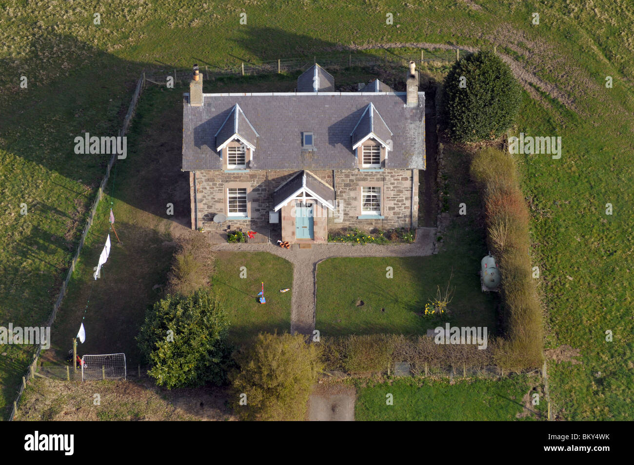 Detached Cottage Stock Photos & Detached Cottage Stock Images - Alamy