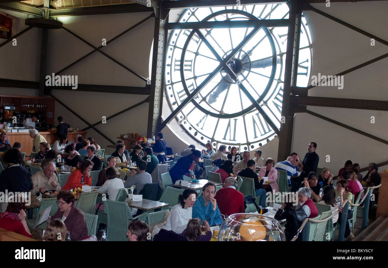 French cafe adults crowd bistro restaurant hi-res stock photography and ...