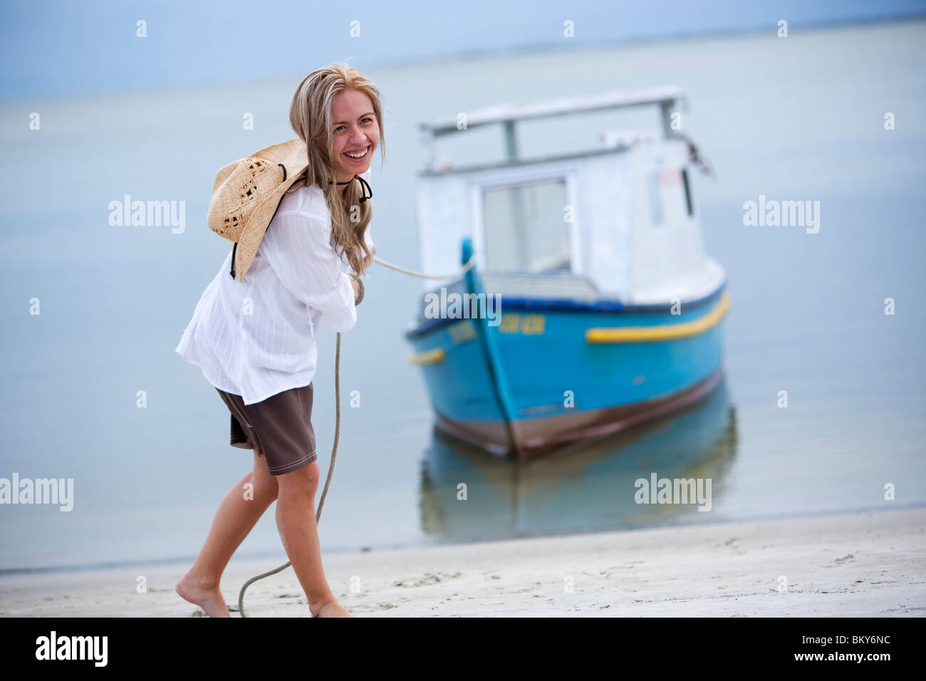 Pulling ashore hi-res stock photography and images - Alamy