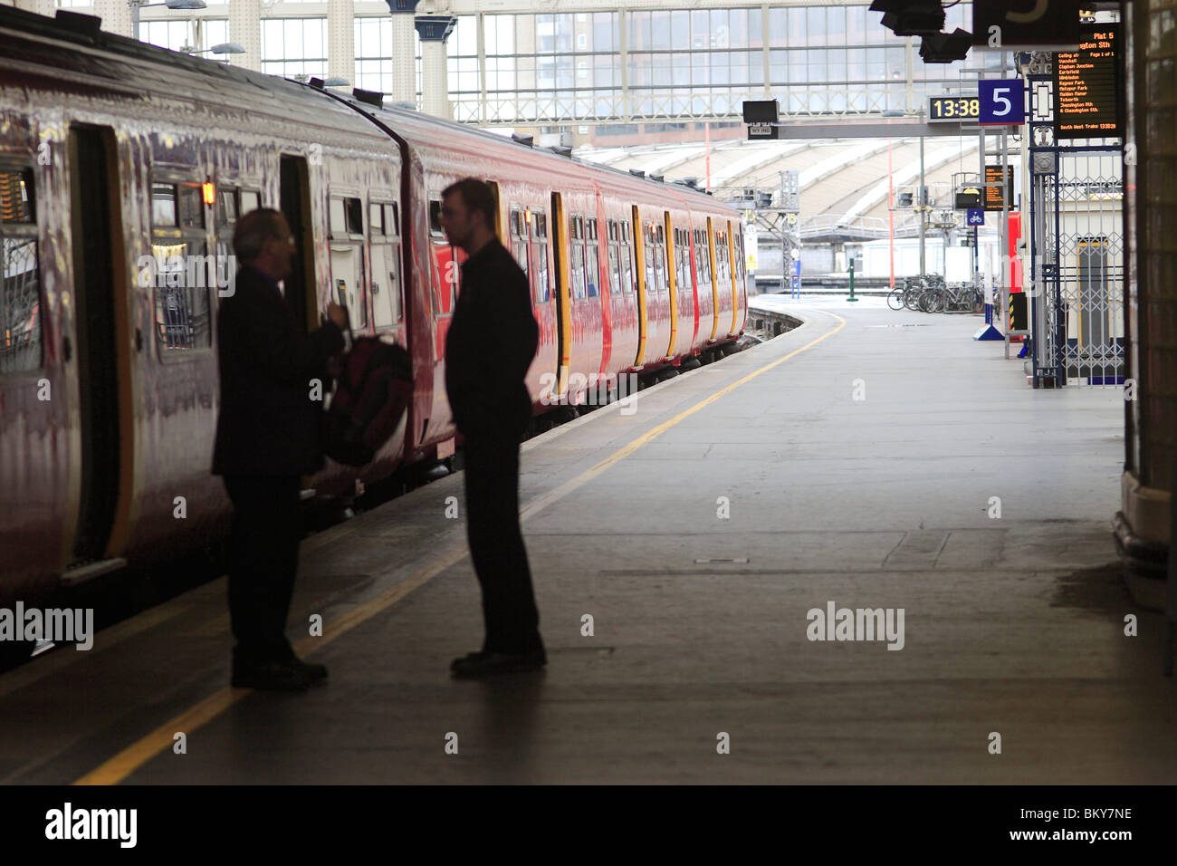 Commuter Train at Waterloo Station Stock Photo - Alamy