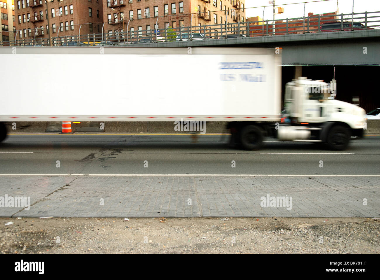 The Cross Bronx Expressway is a major expressway (freeway) in the ...