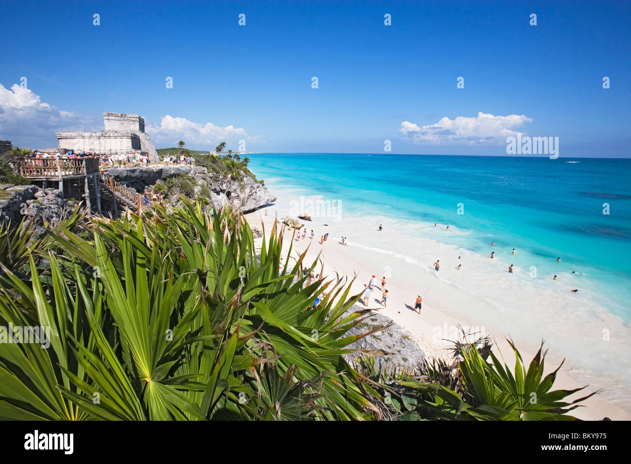 Maya ruin in tulum mexico hi-res stock photography and images - Alamy