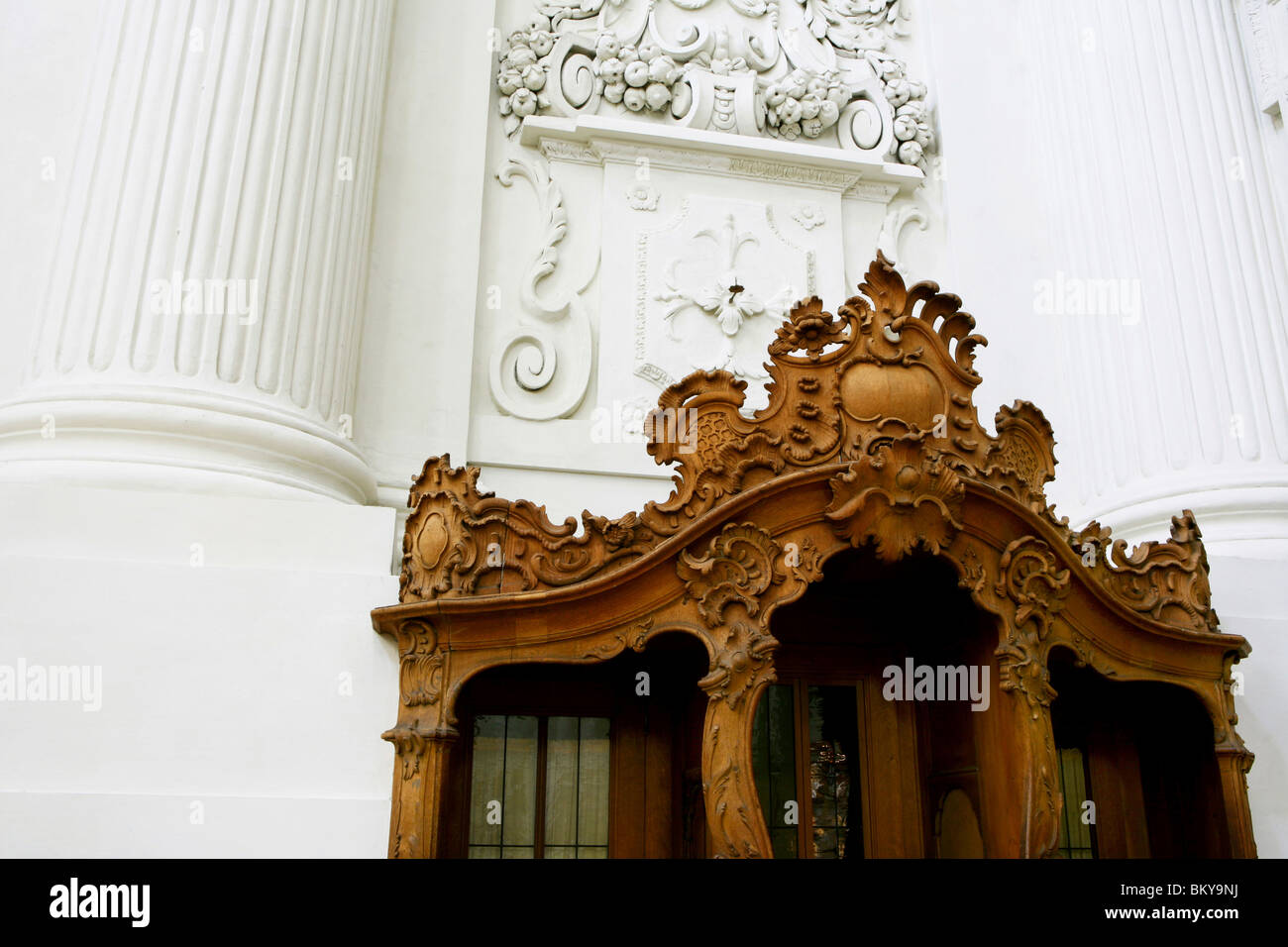 Confession confessional box church hi-res stock photography and images ...