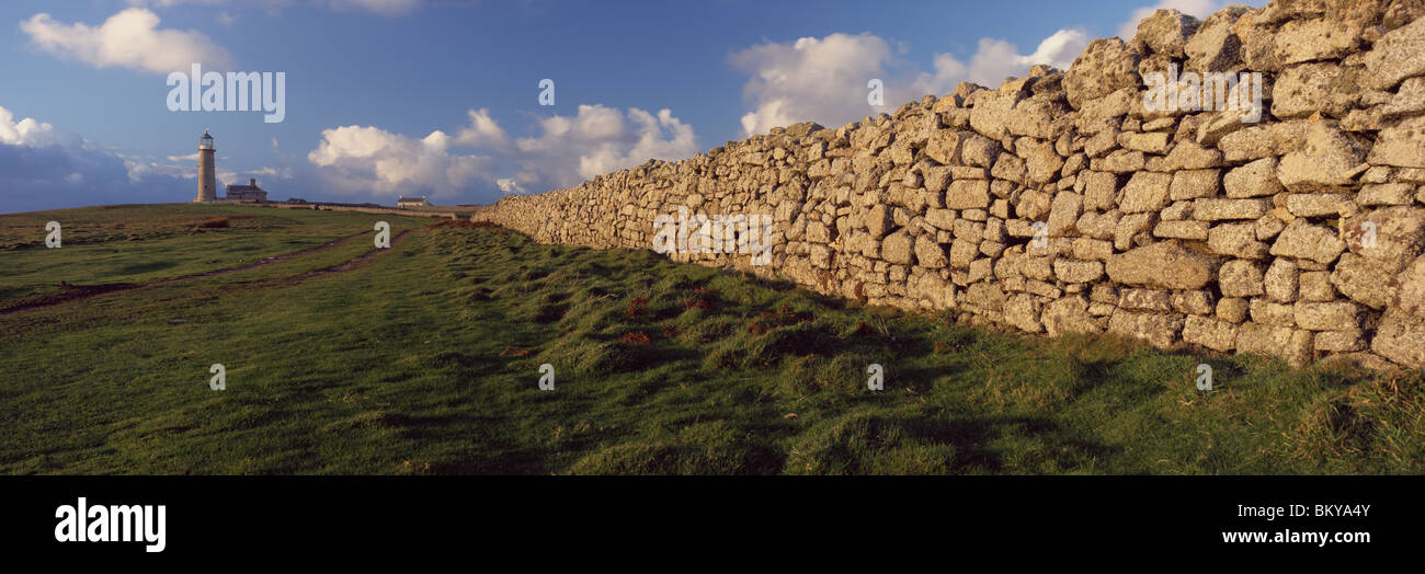 English house landscape stone wall hi-res stock photography and images ...