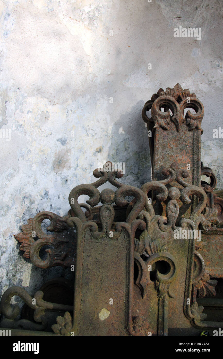 Old crosses hi-res stock photography and images - Alamy