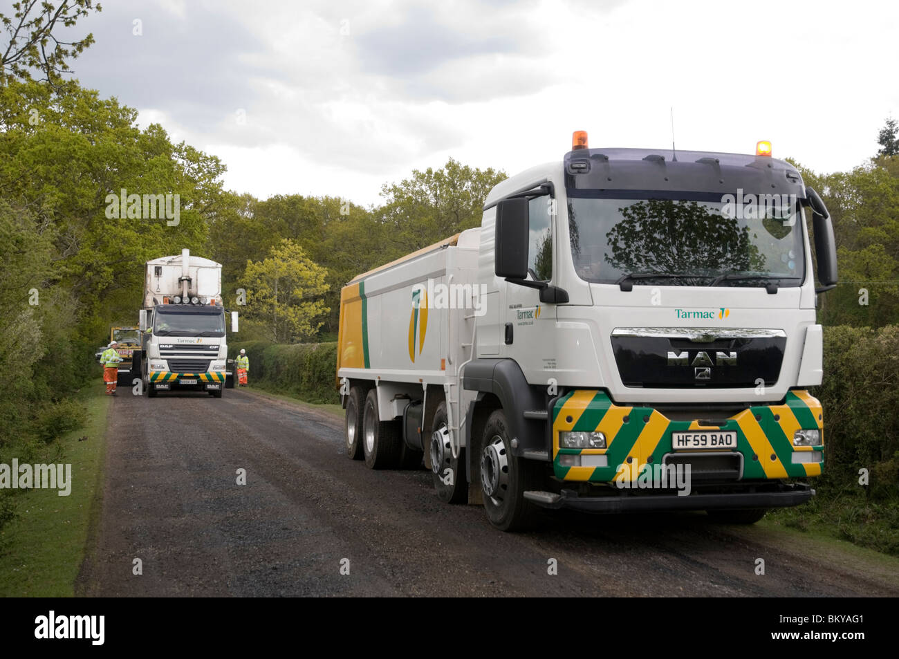 Tarmac lorry hi-res stock photography and images - Alamy