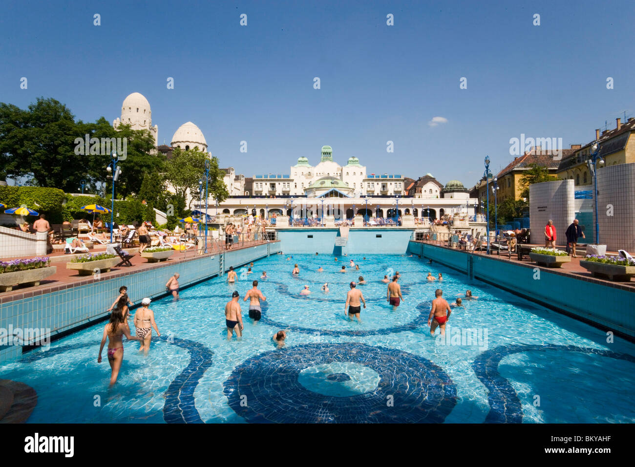 Open air baths hi-res stock photography and images - Alamy