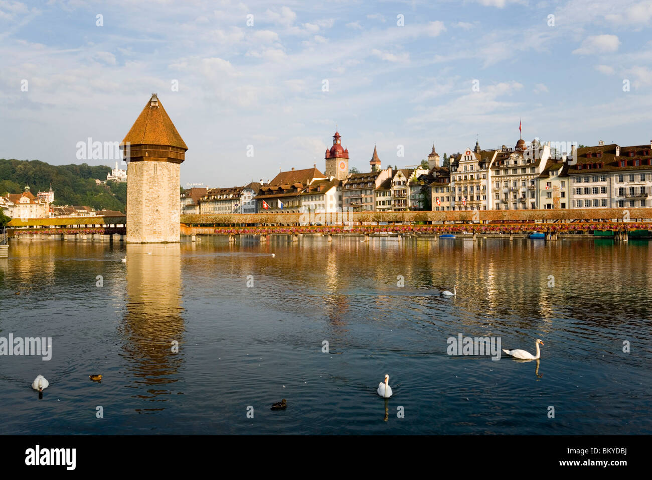 View over river Reuss with Kapellbruecke (chapel bridge, oldest covered ...
