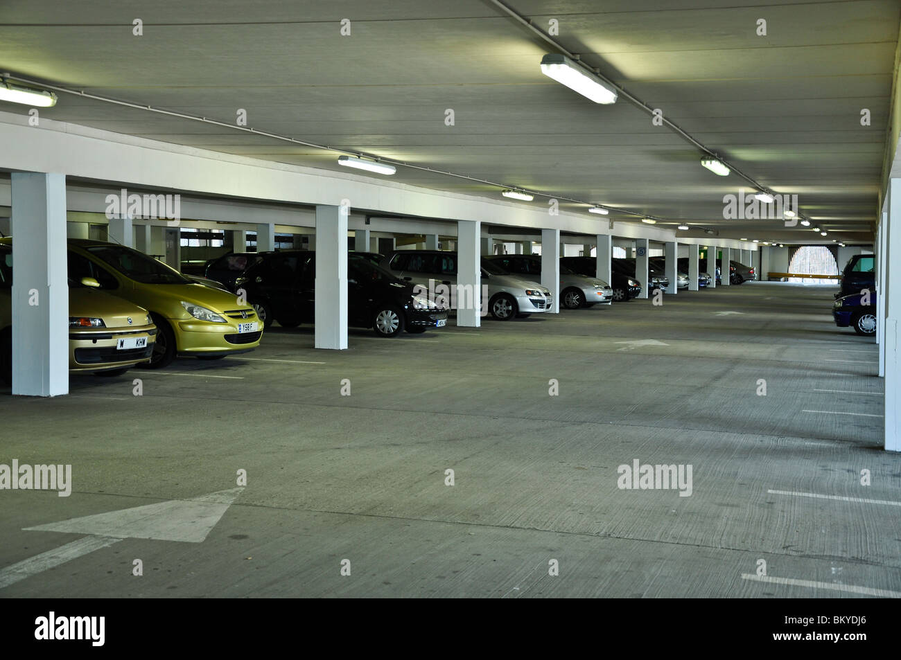 Multi Storey Car Park level with cars Stock Photo - Alamy
