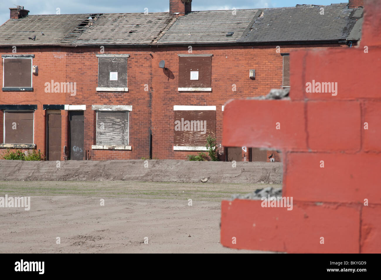 Terraced two up two down hi-res stock photography and images - Alamy