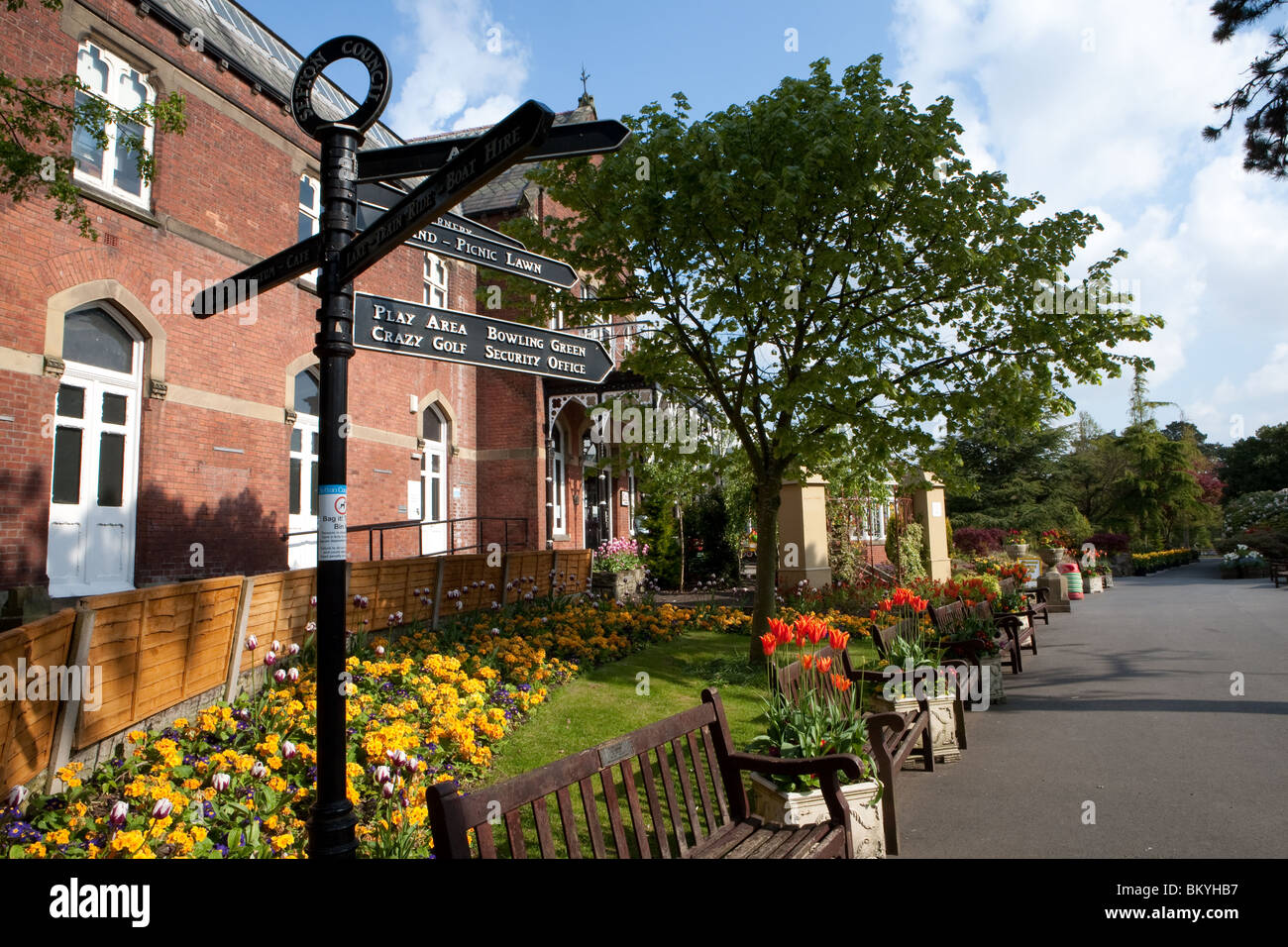 Tulips in full bloom in the Botanic Gardens, Churchtown, Southport ...