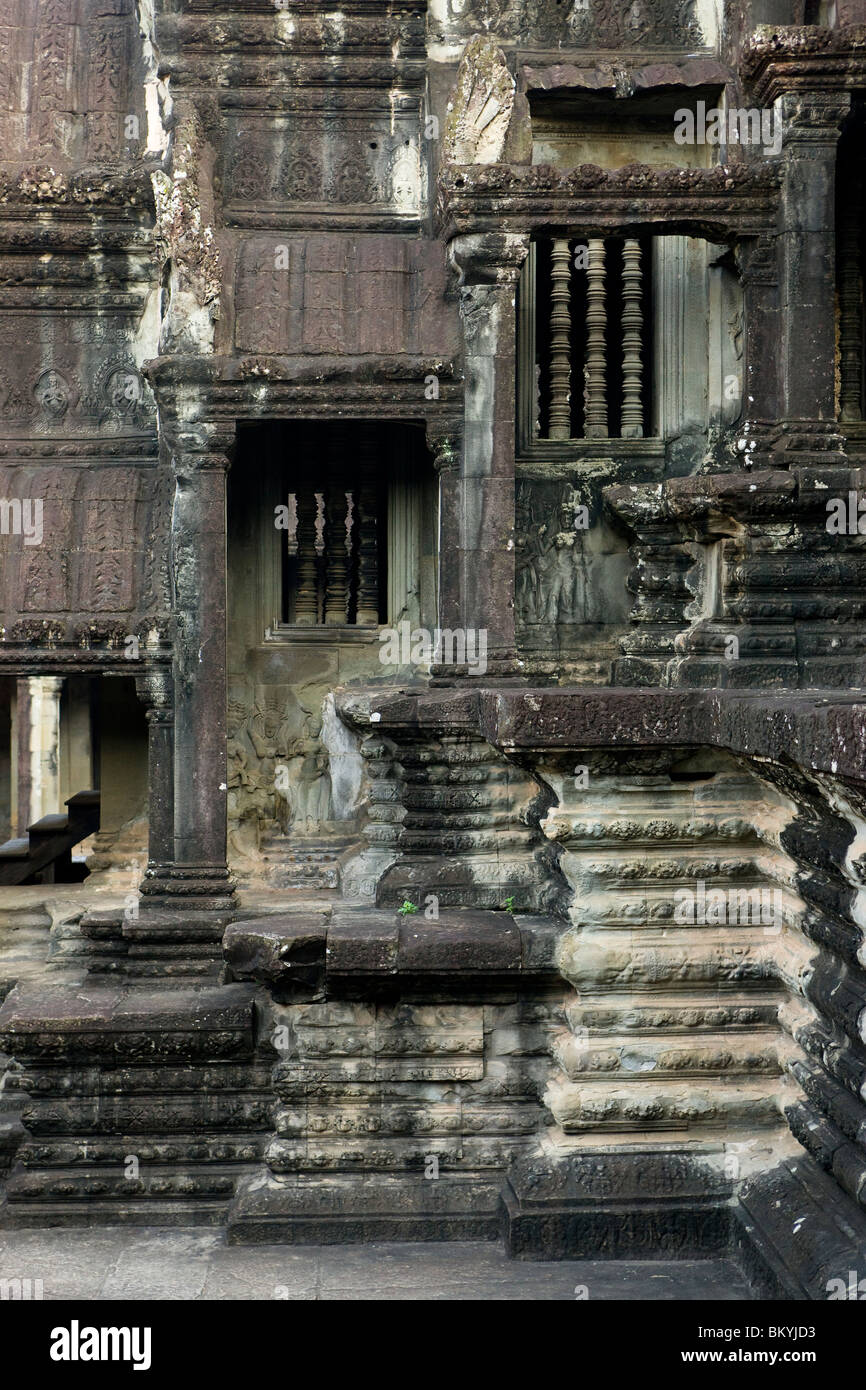 Stairs between the central courtyards inside Angkor Wat Stock Photo - Alamy