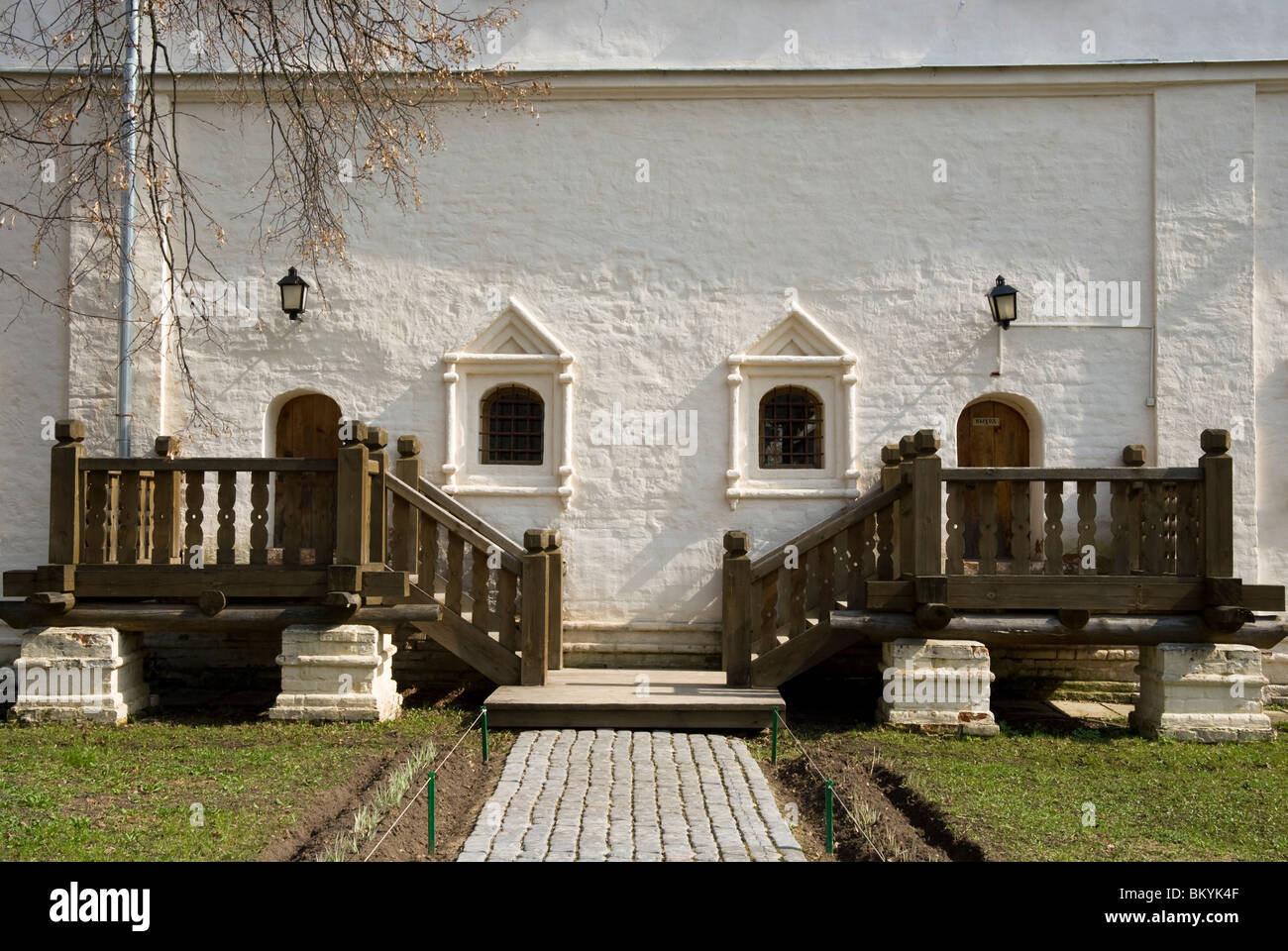 Suzdal russia tree land hi-res stock photography and images - Alamy