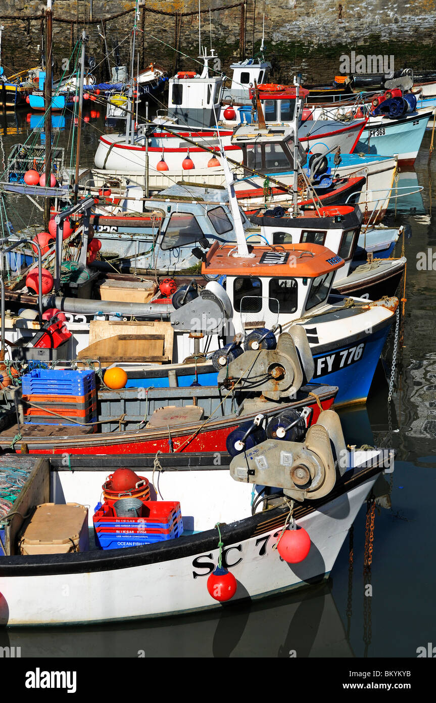 Cornish fishing boats hi-res stock photography and images - Alamy
