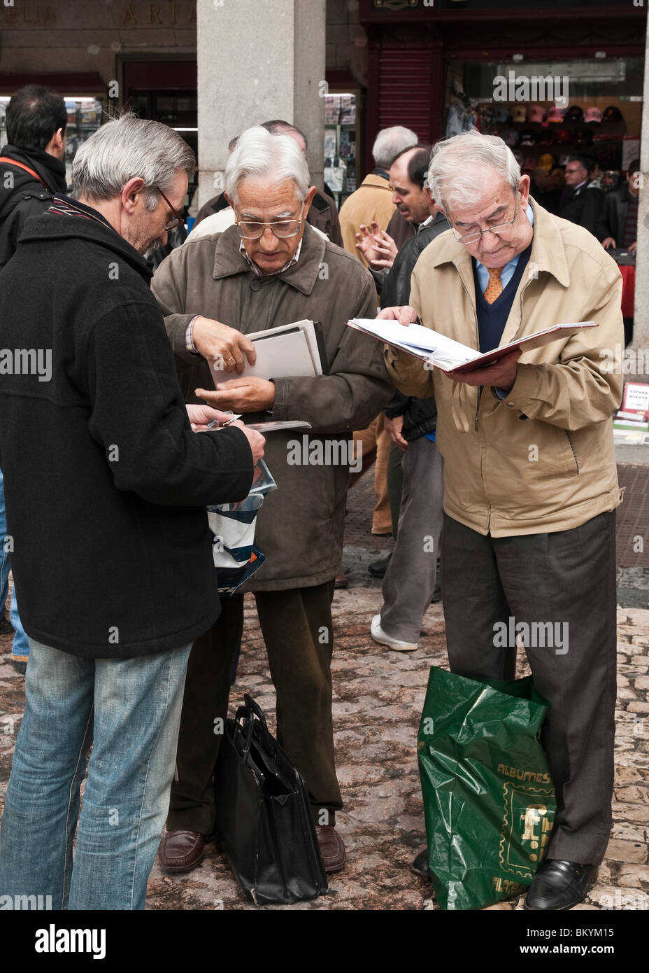 Philatelists hi-res stock photography and images - Alamy